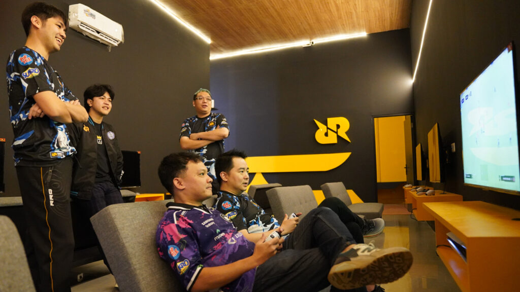 RRQ Arena Manado Resmi Dibuka, Hadirkan Pengalaman Esports Modern ...